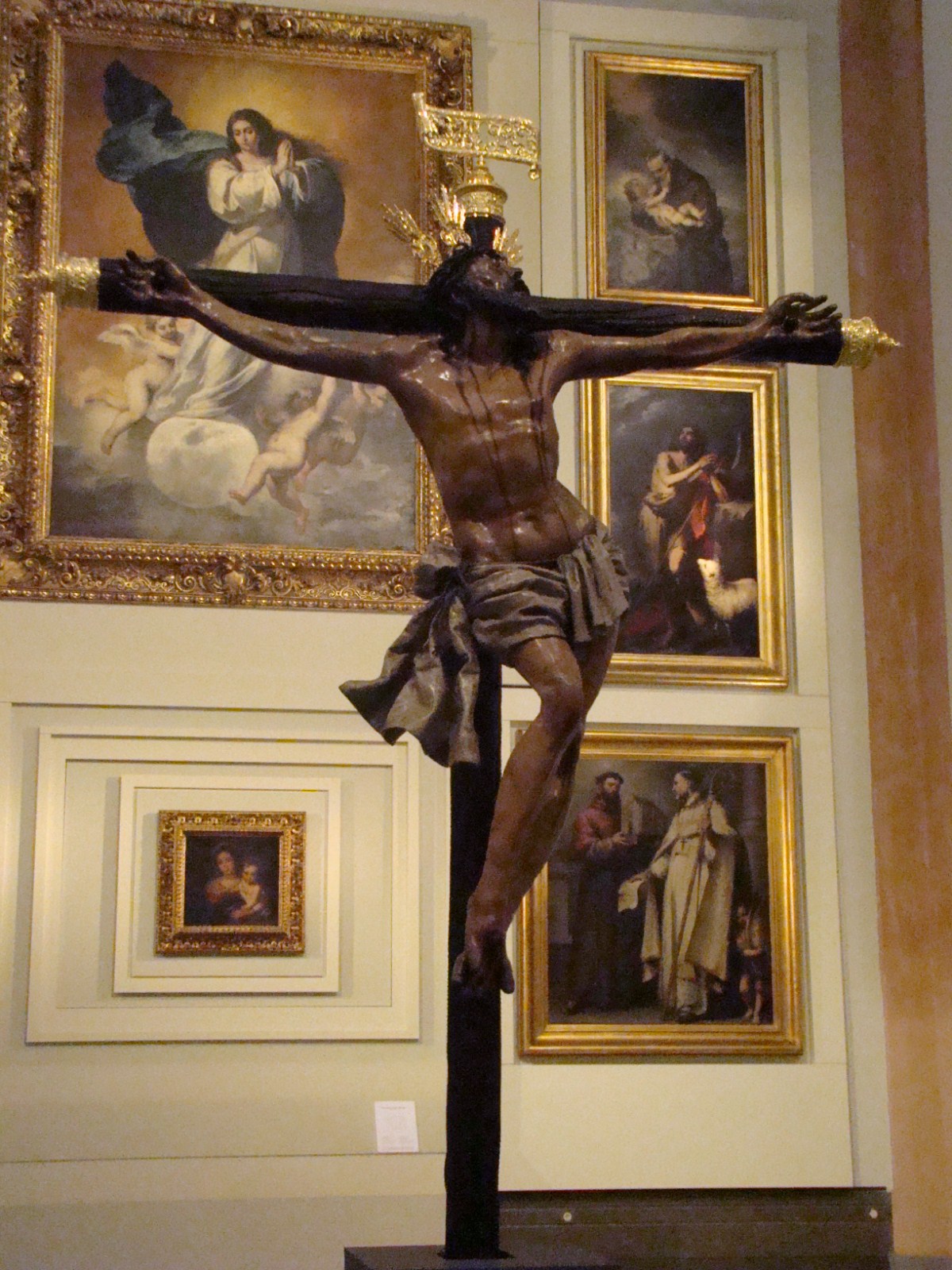 BLOGMORADO | hermanosdelasaguas.org: El Cristo del Museo restaurado‏.